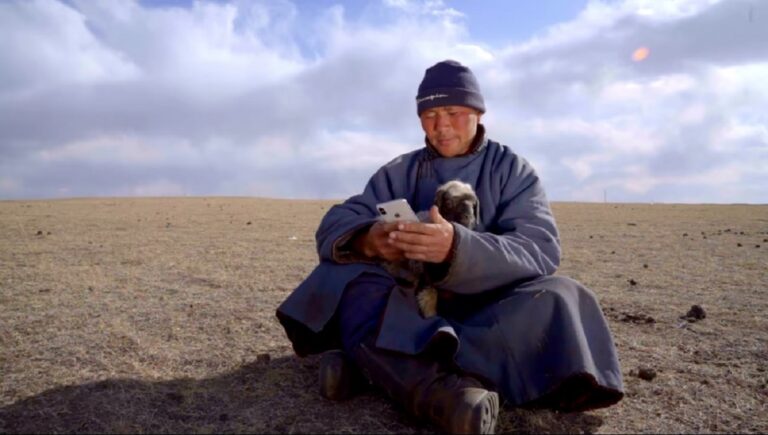 What is a nomadic lifestyle? - Discovering Mongolia's Nomadic Lifestyle
