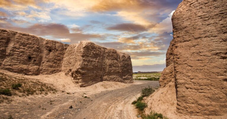Silk Road Gobi Desert: Traversing the Historic Route